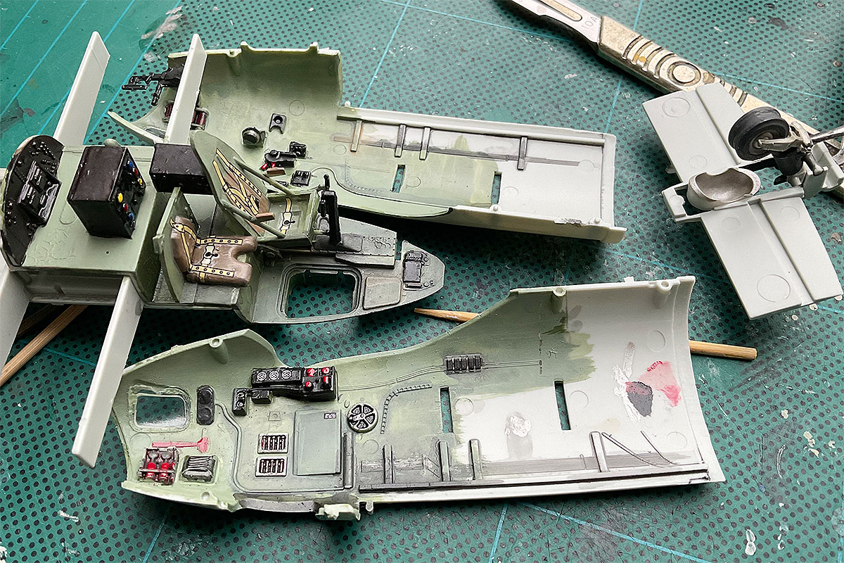 1/48 Revell de Havilland Mosquito B Mk.IV - Airco and De Havilland GB ...